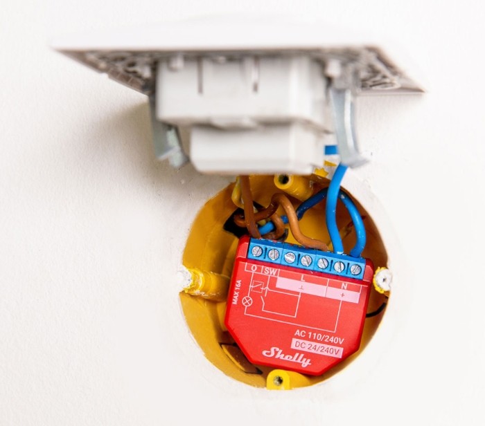 Shelly · Flush-mounted · "Plus 1PM" · Relay